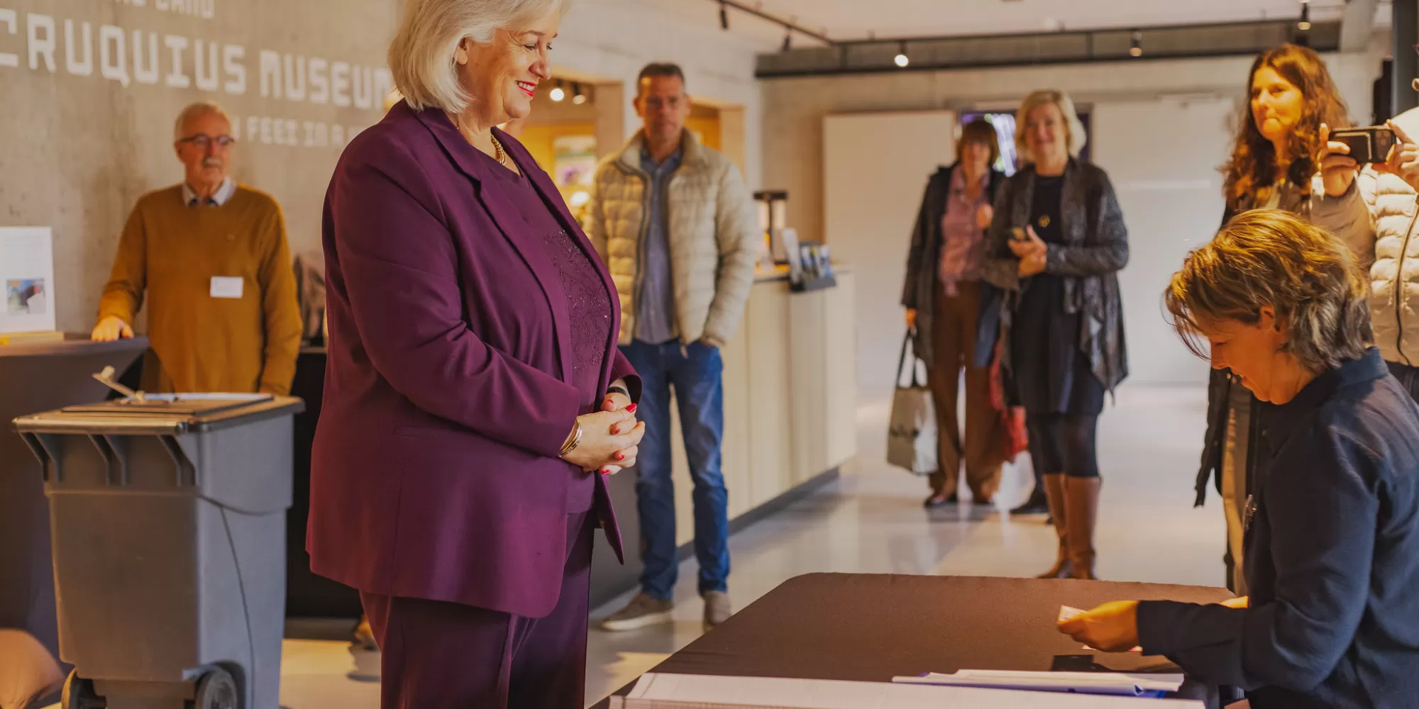 Eerste stem door burgemeester en Sophie | Cruquius Museum
